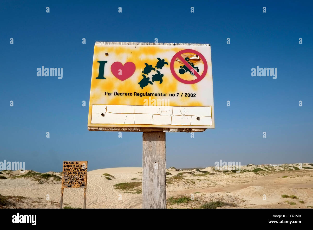 Nesting area sign hi-res stock photography and images - Alamy