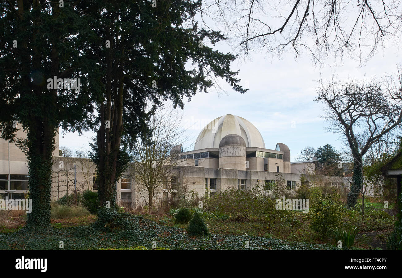 Murray Edwards College, Cambridge Designed by Chamberlin, Powell and ...