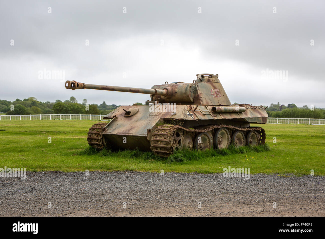 German tank tracks hi-res stock photography and images - Alamy