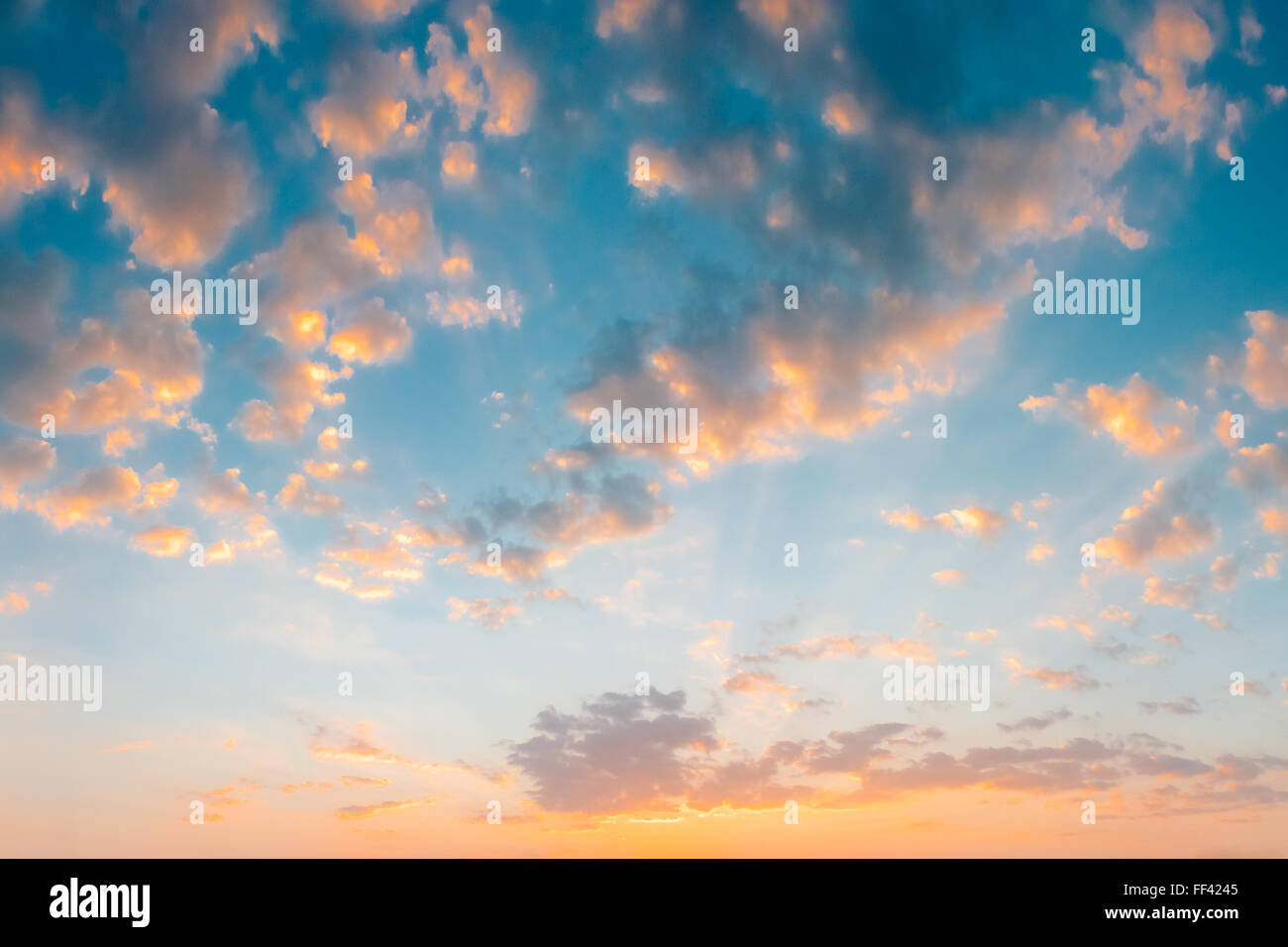Blue and yellow sunset hi-res stock photography and images - Alamy