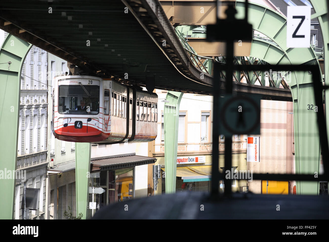 Wuppertaler schwebebahn hi-res stock photography and images - Alamy