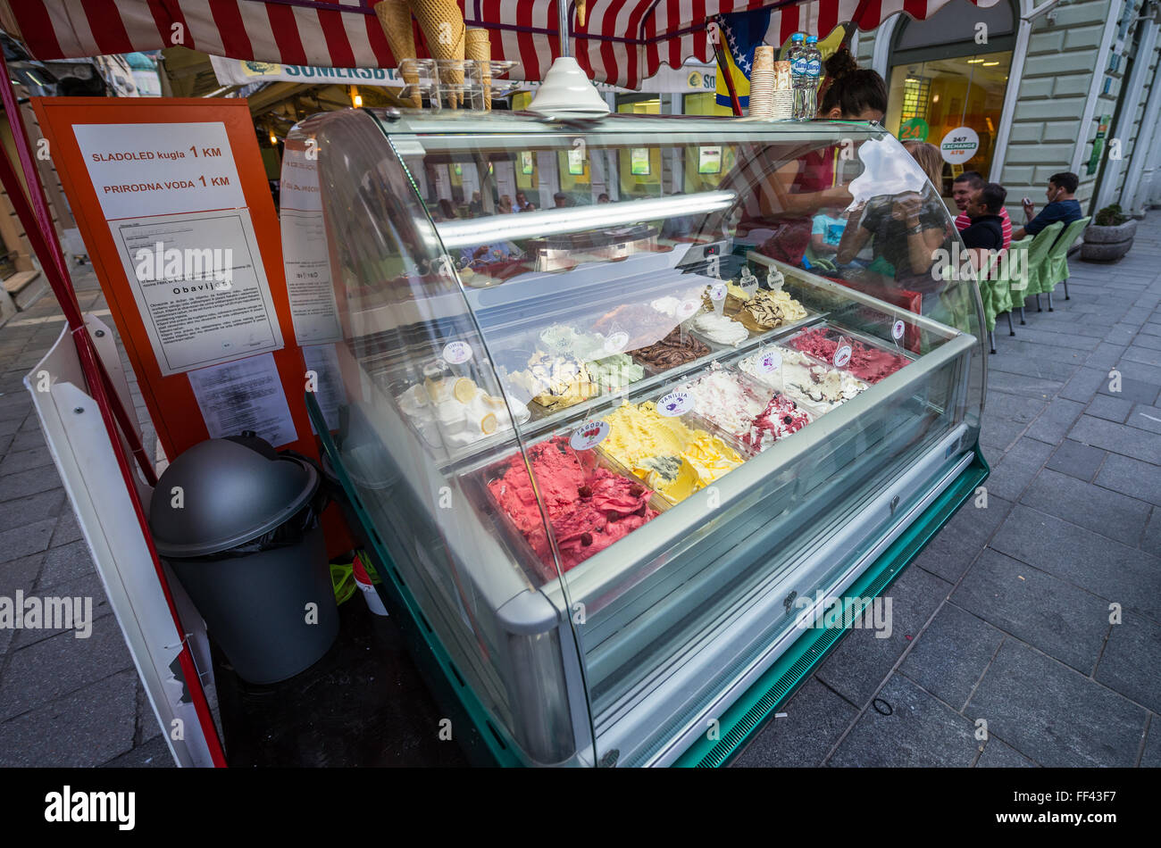 Ice cream booth hi-res stock photography and images - Alamy