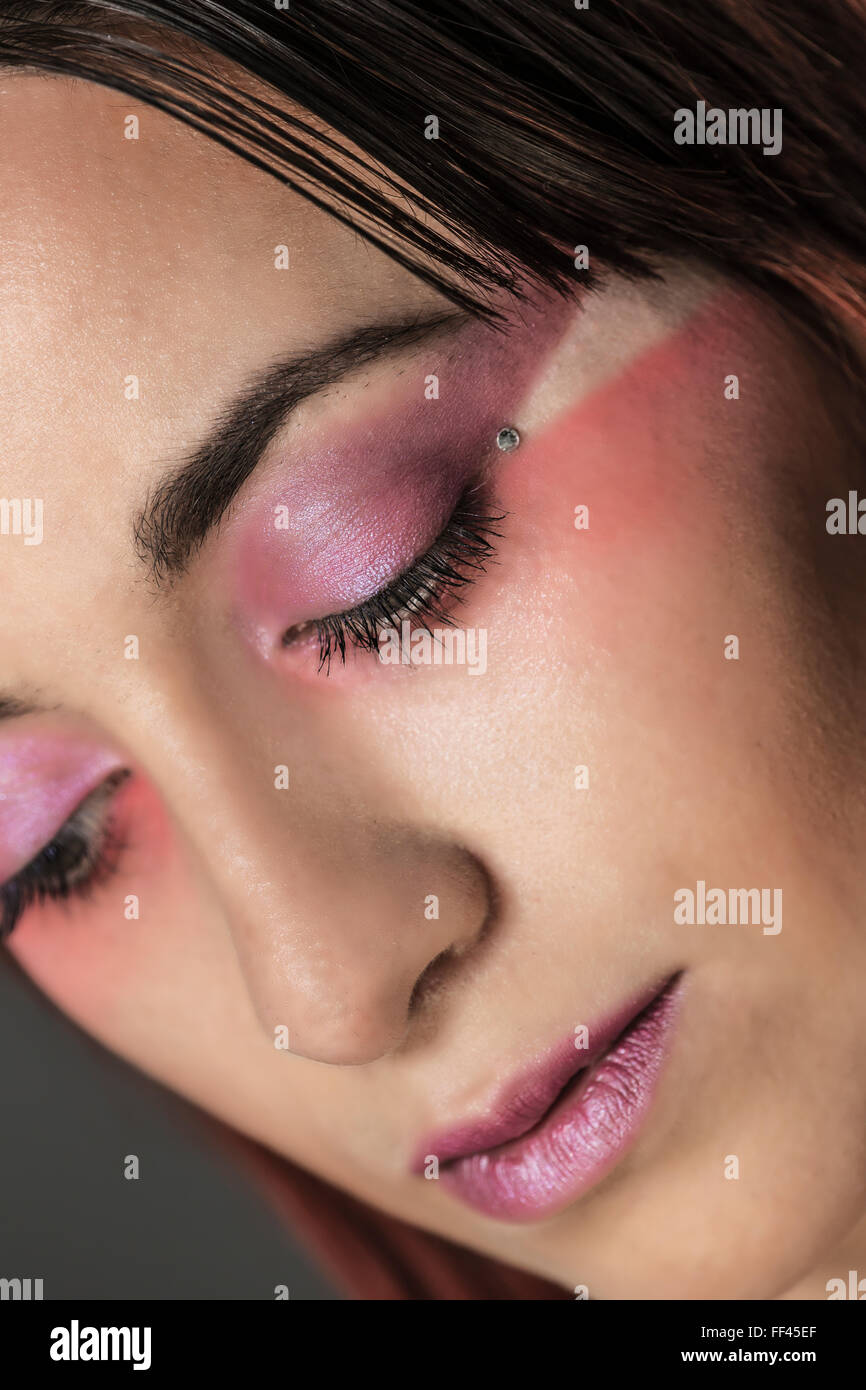 Close up shot woman wearing hi-res stock photography and images - Alamy