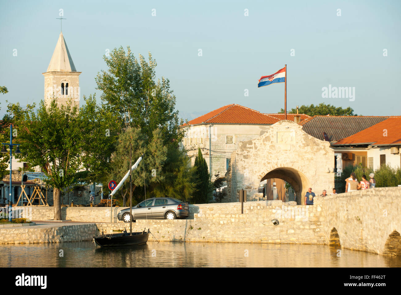Kroatien, Dalmatien, Nin, die Altstadt Nins liegt in einer Lagune auf ...