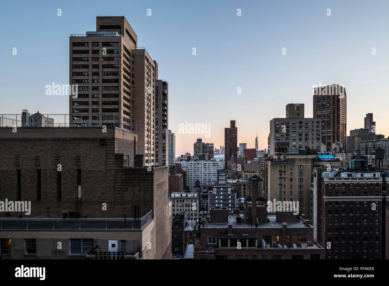 39th Street at dusk looking towards Lower Manhattan and the One World ...