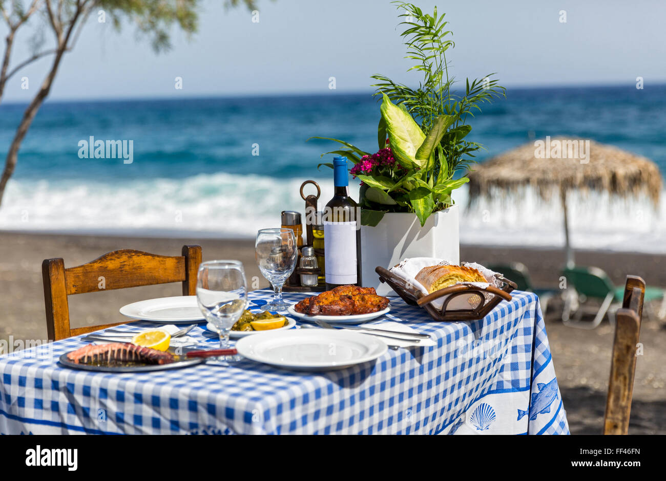 Beautiful dinner on beach hi-res stock photography and images - Alamy