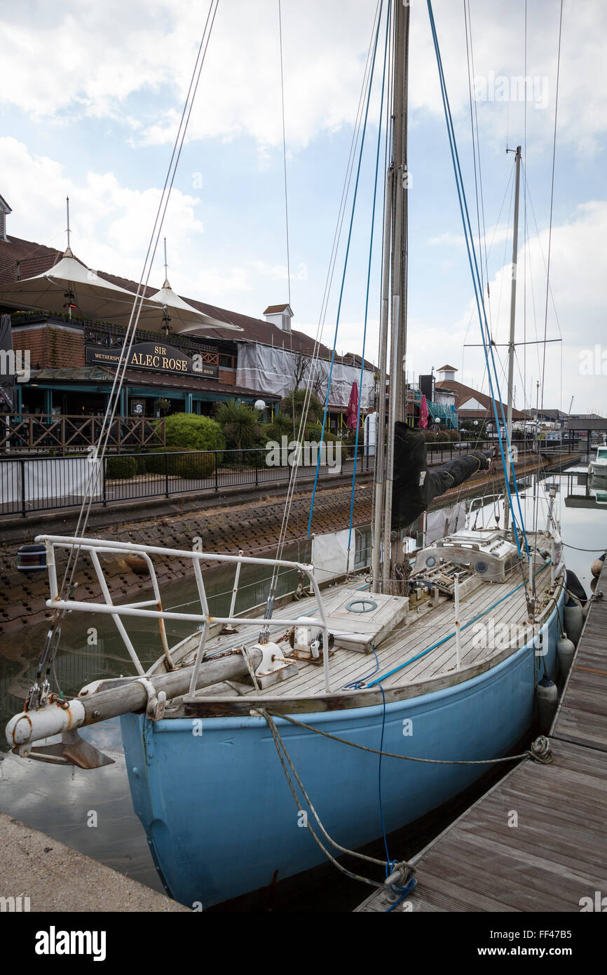 'Lively Lady' record breaking yacht famous for being sailed around the ...