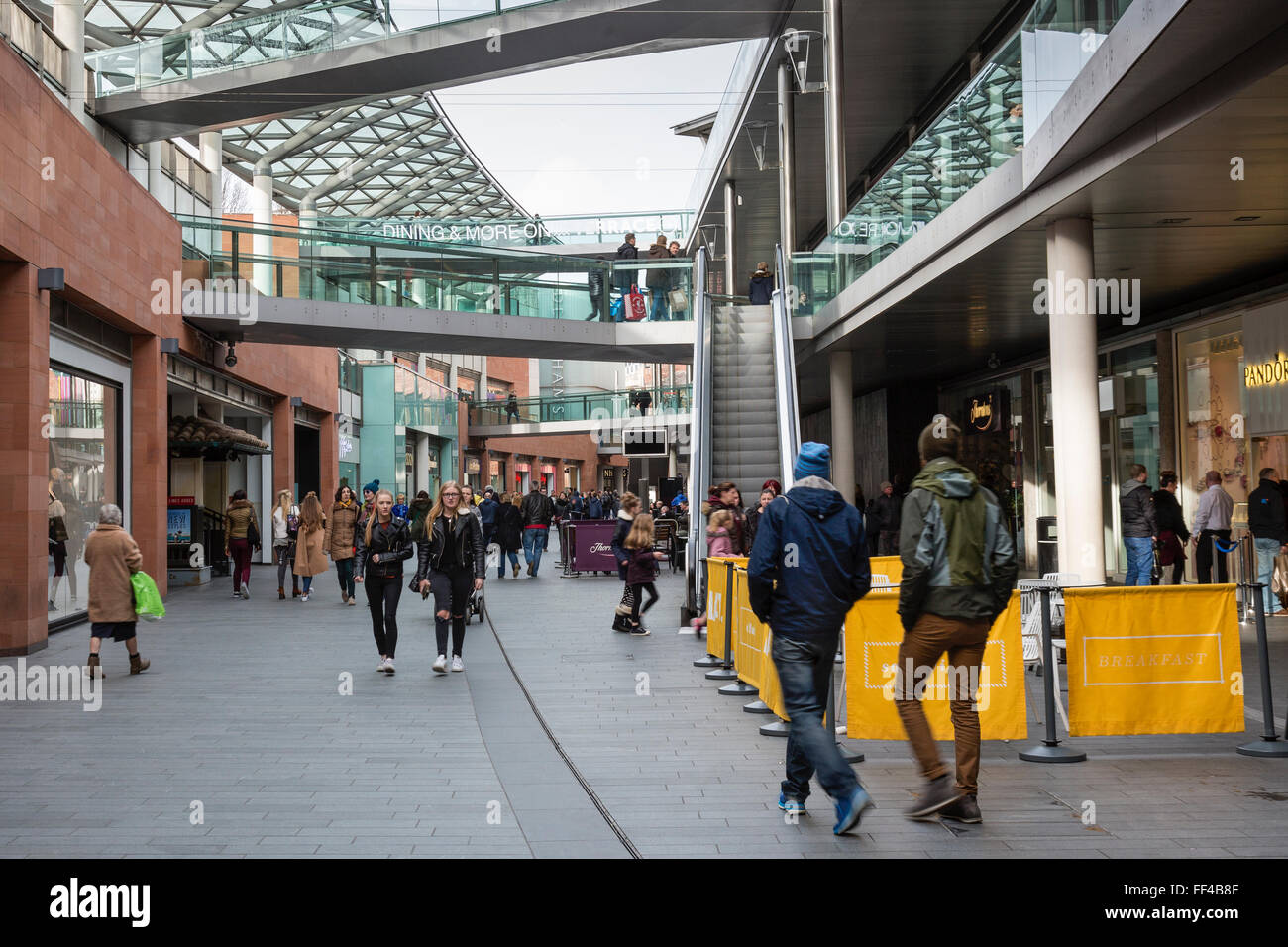 Shopping complex escalator hi-res stock photography and images - Alamy