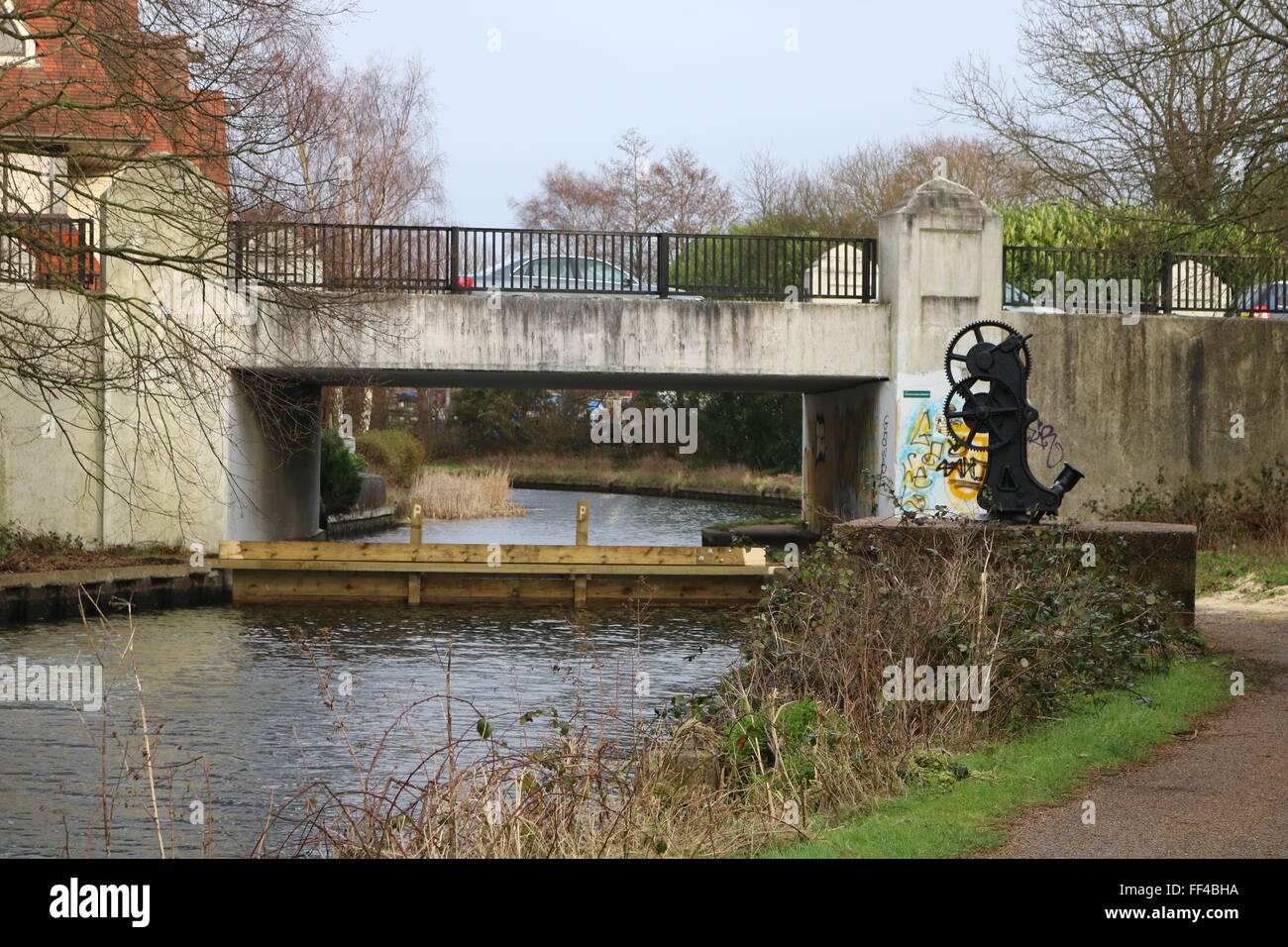 Monument Road Bridge, Basingstoke Canal, Surrey Stock Photo - Alamy