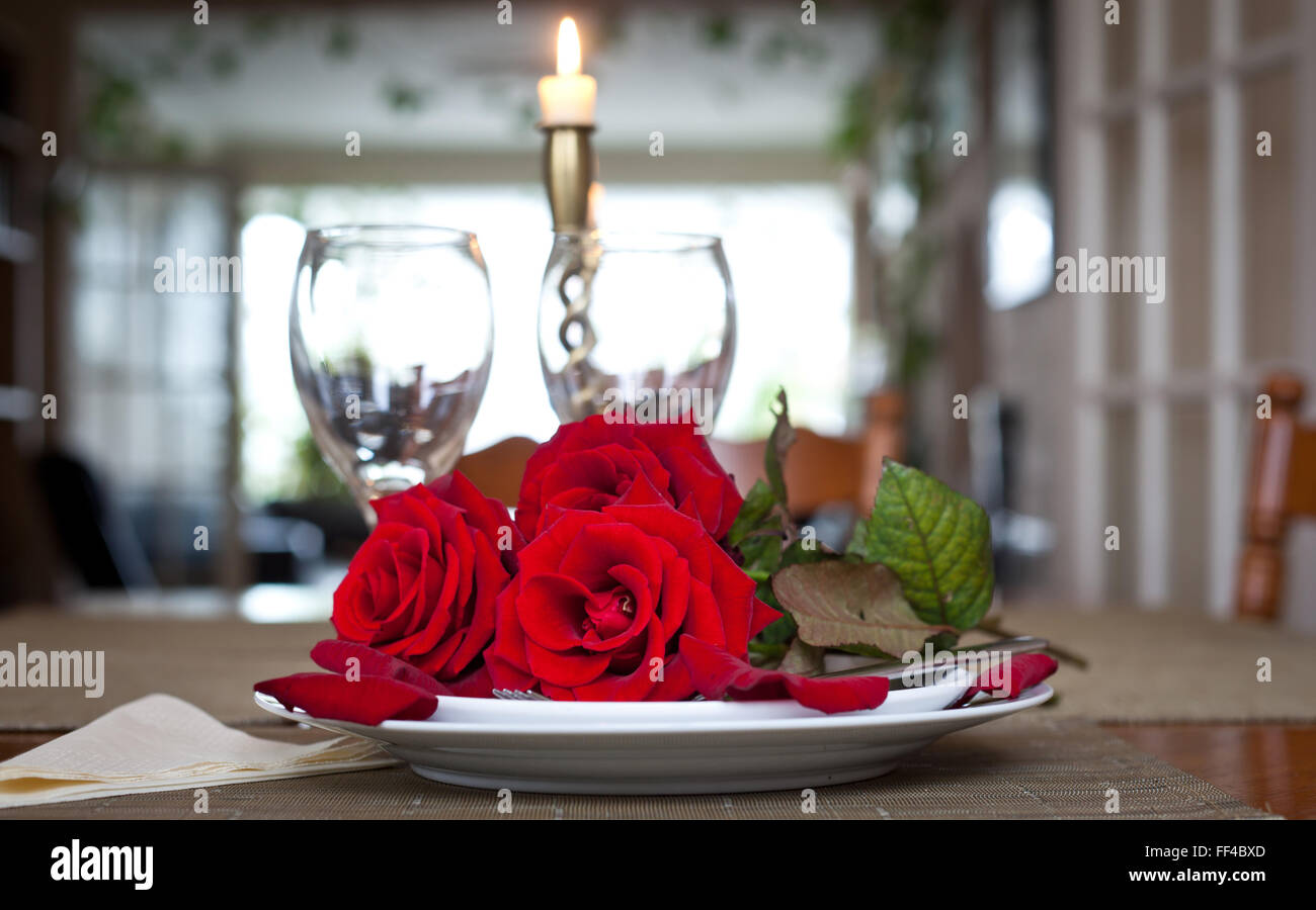 Classy dinner setting hi-res stock photography and images - Alamy