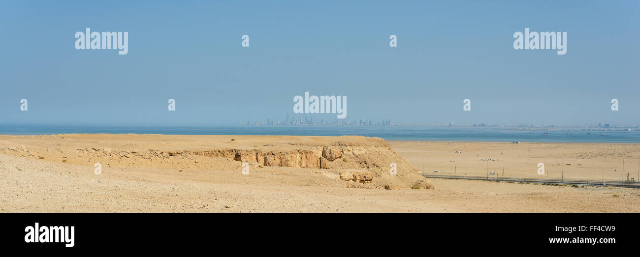 Kuwait City from Mutla Stock Photo - Alamy