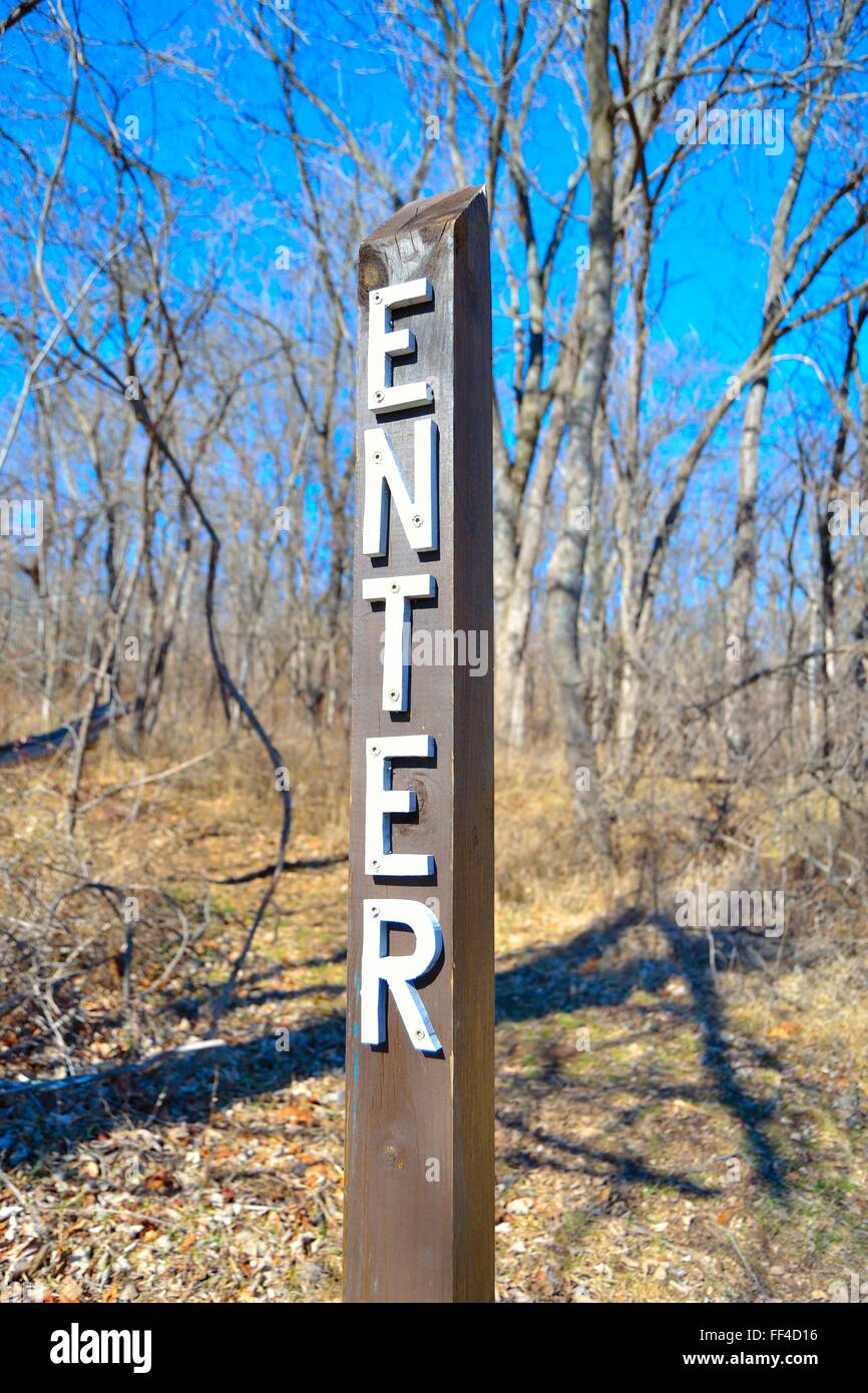 Trail sign post Stock Photo - Alamy