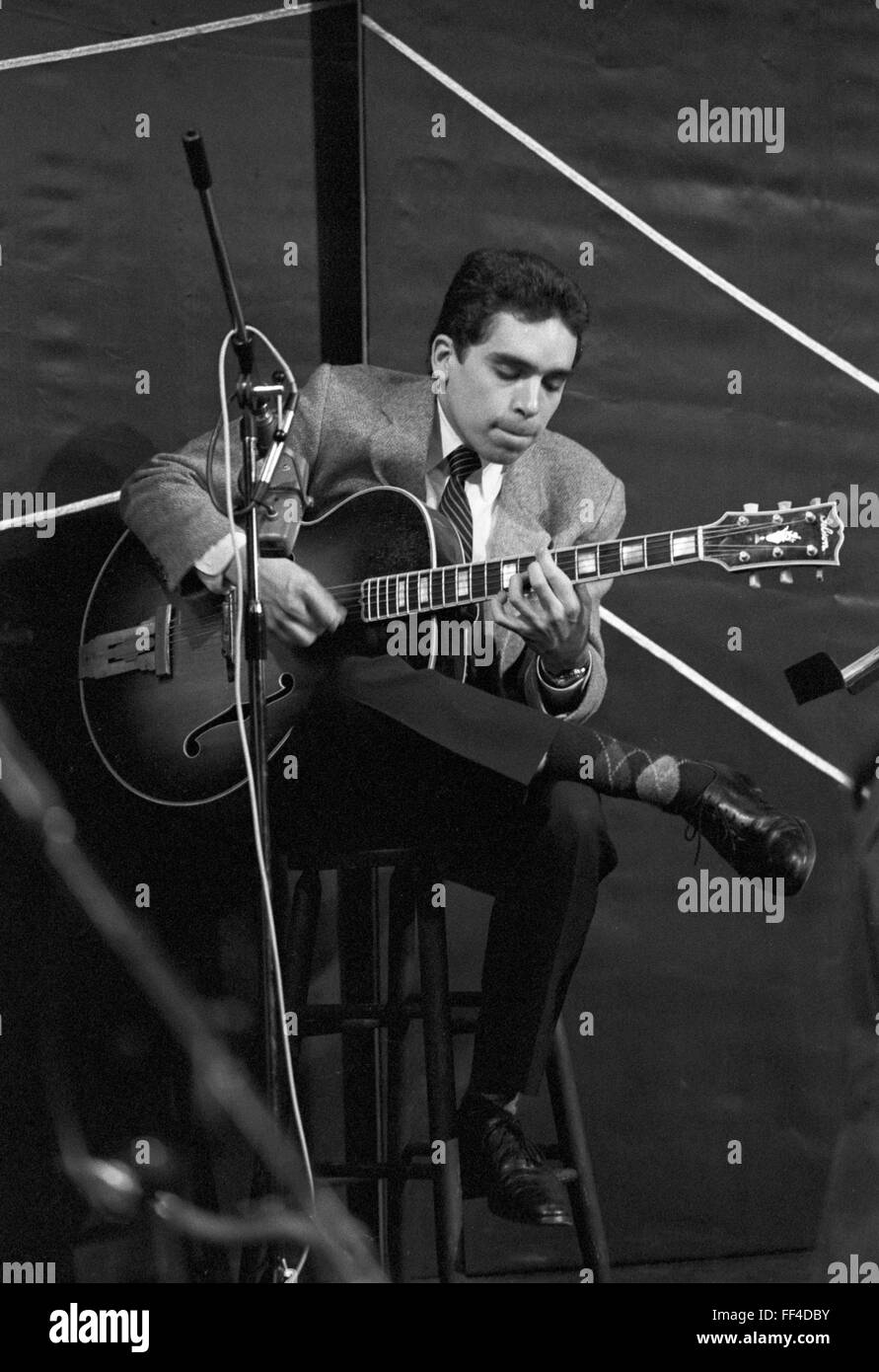 Jazz guitarist Howard Alden during a session at the Vineyard Theater in ...