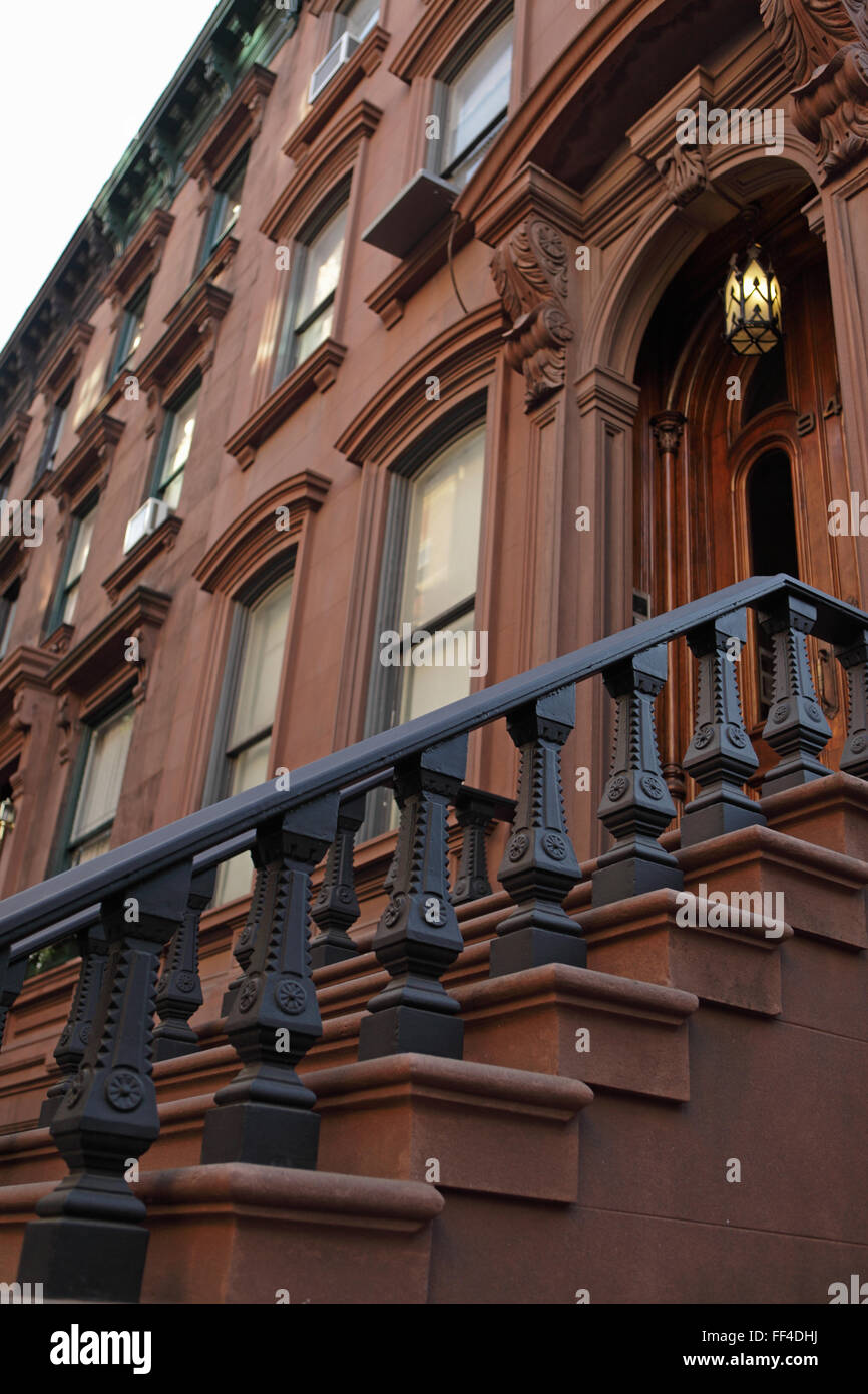 Brownstone brooklyn heights hi-res stock photography and images - Alamy