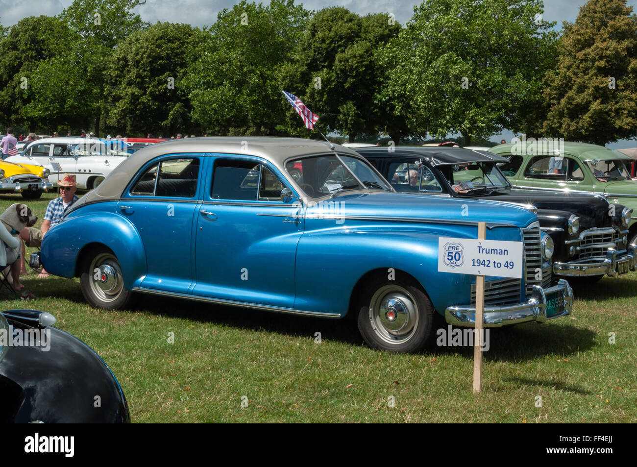 American Auto Club Meeting With Vintage Cars Stock Photos & American ...