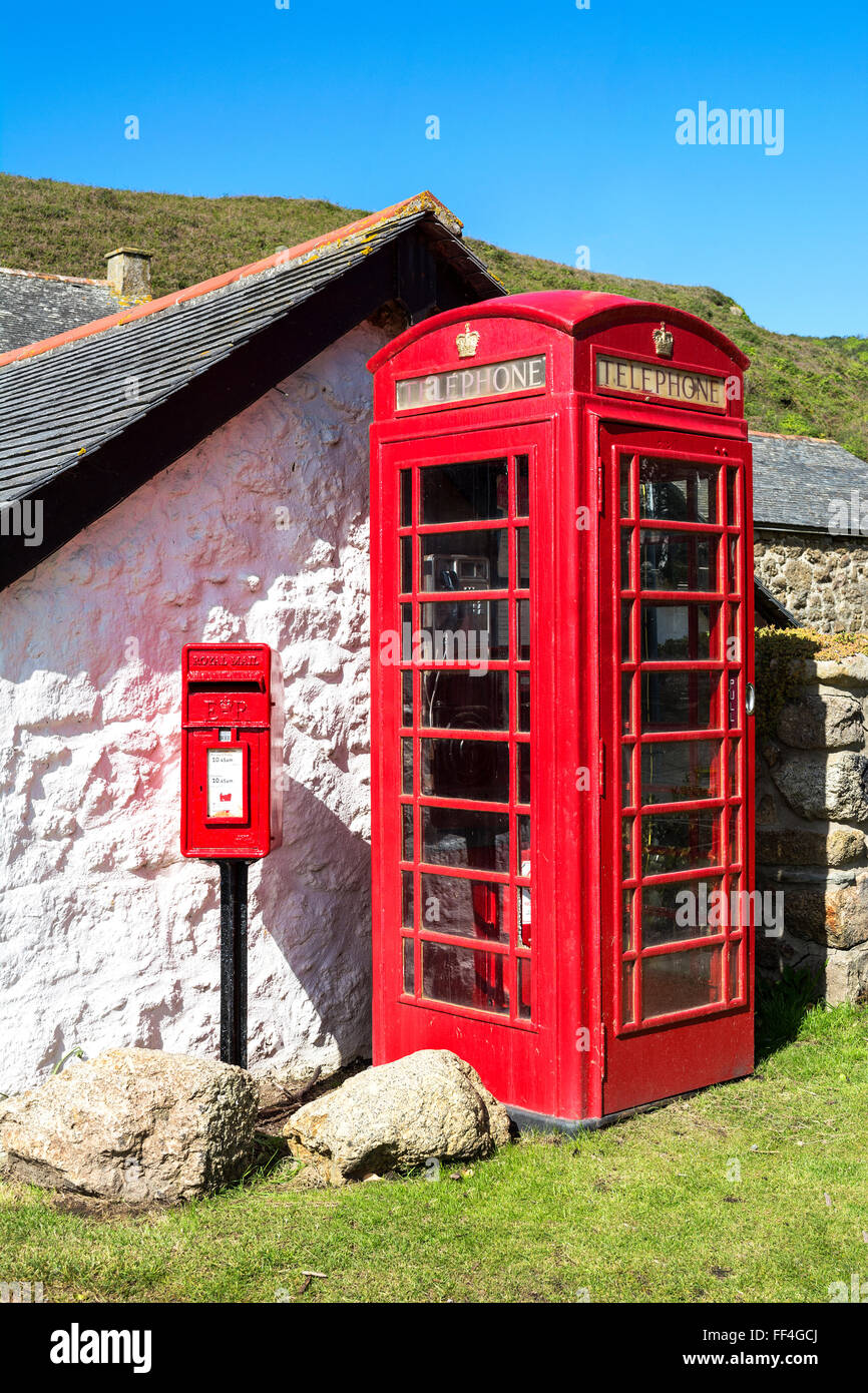 England red telephone box hi-res stock photography and images - Alamy