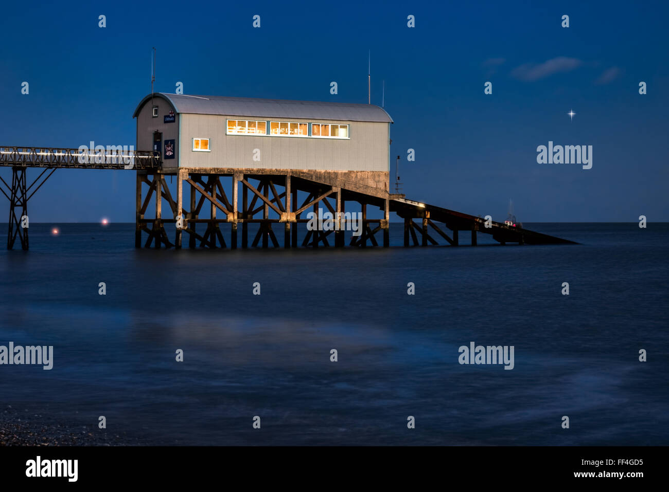Selsey bill lifeboat station hi-res stock photography and images - Alamy