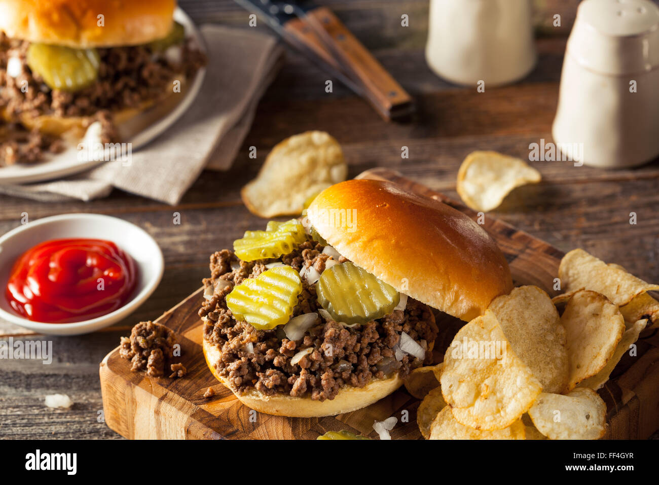 Pickle bun sandwich hi-res stock photography and images - Alamy
