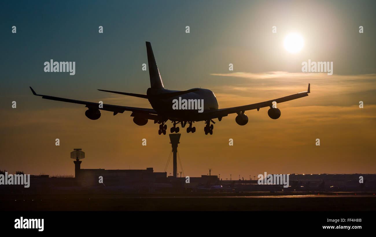Aircraft sunrise hi-res stock photography and images - Alamy