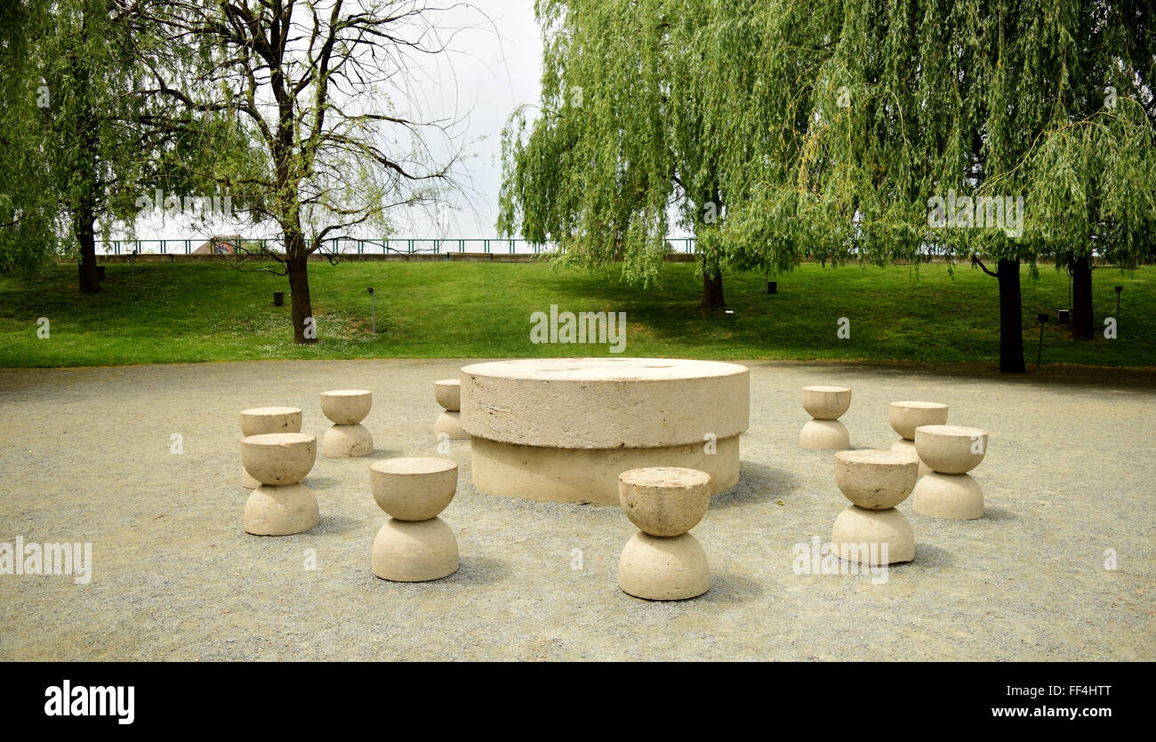 Silent Table artwork Constantin Brancusi in Targu Jiu Romania Stock ...