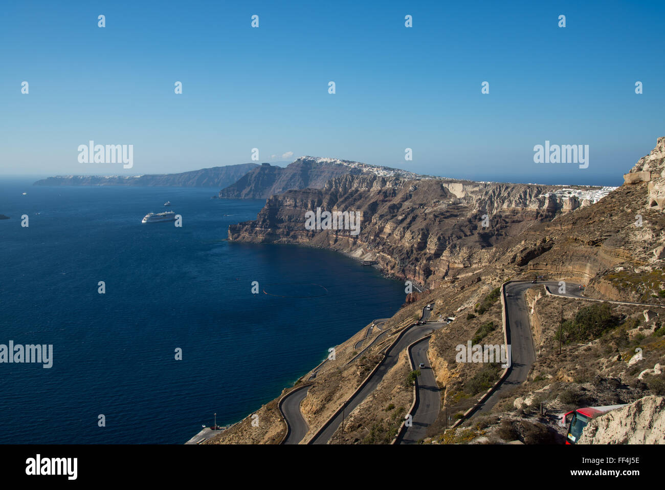 Santorini cliffs hi-res stock photography and images - Alamy