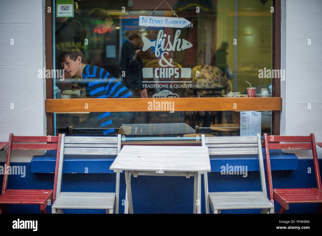 Tenby shop hi-res stock photography and images - Alamy
