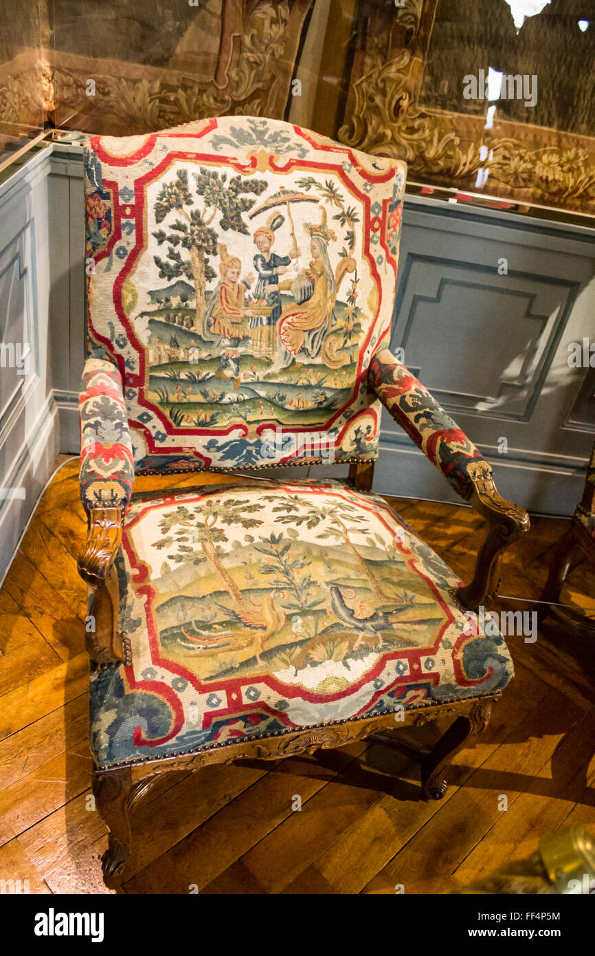 Cheverny castle interior hi-res stock photography and images - Alamy