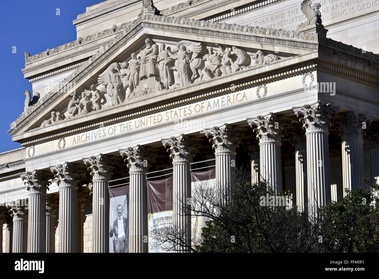 National Archives building Stock Photo - Alamy