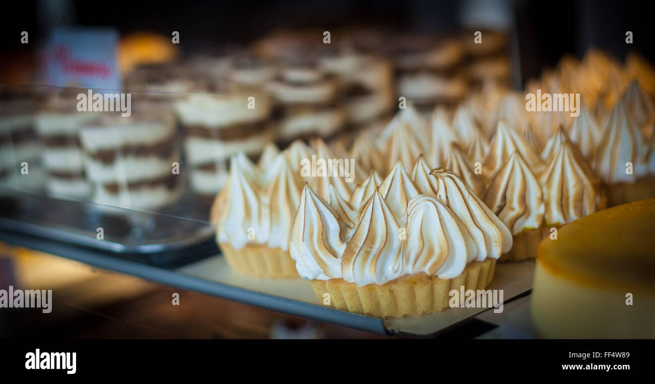 Cupcake shop hi-res stock photography and images - Alamy