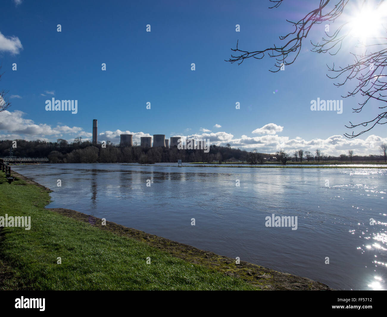 Nottingham, UK. 10th February, 2016. UK Weather: River Trent flooding ...