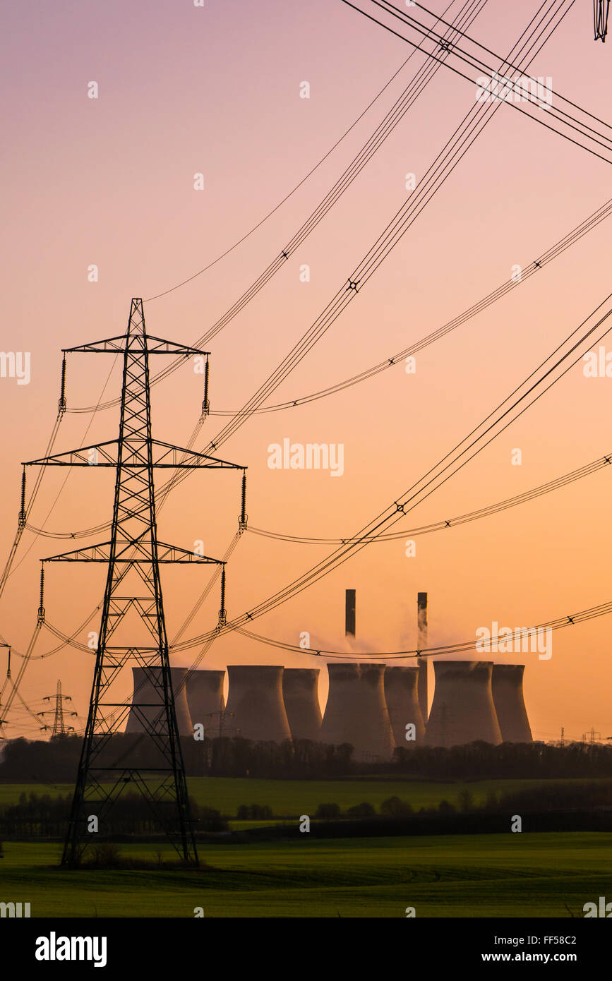 Ferrybridge power station hi-res stock photography and images - Alamy
