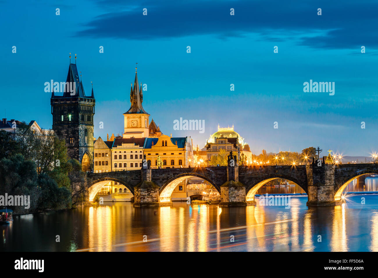 Beautiful night view charles bridge hi-res stock photography and images ...