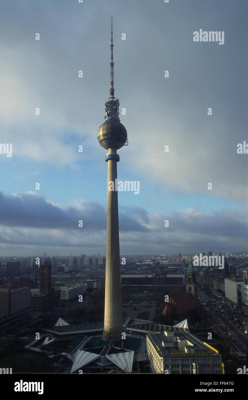 90s architecture hi-res stock photography and images - Alamy