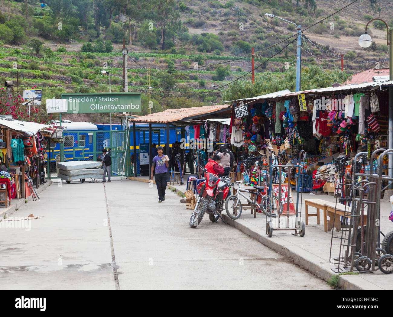 Peru ollantaytambo peru rail hi-res stock photography and images - Alamy
