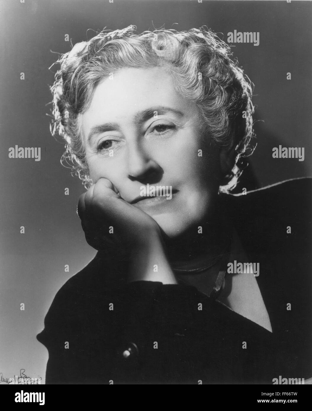 AGATHA CHRISTIE (1891-1976). /nEnglish writer. Photograph, 1949 Stock ...