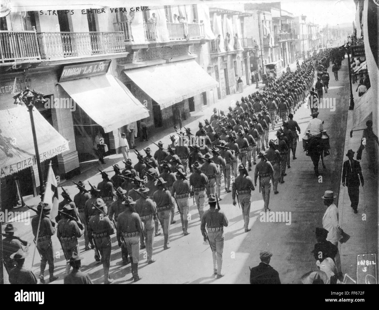 MEXICAN EXPEDITION, 1914. /nUnited States Marines entering Veracruz ...