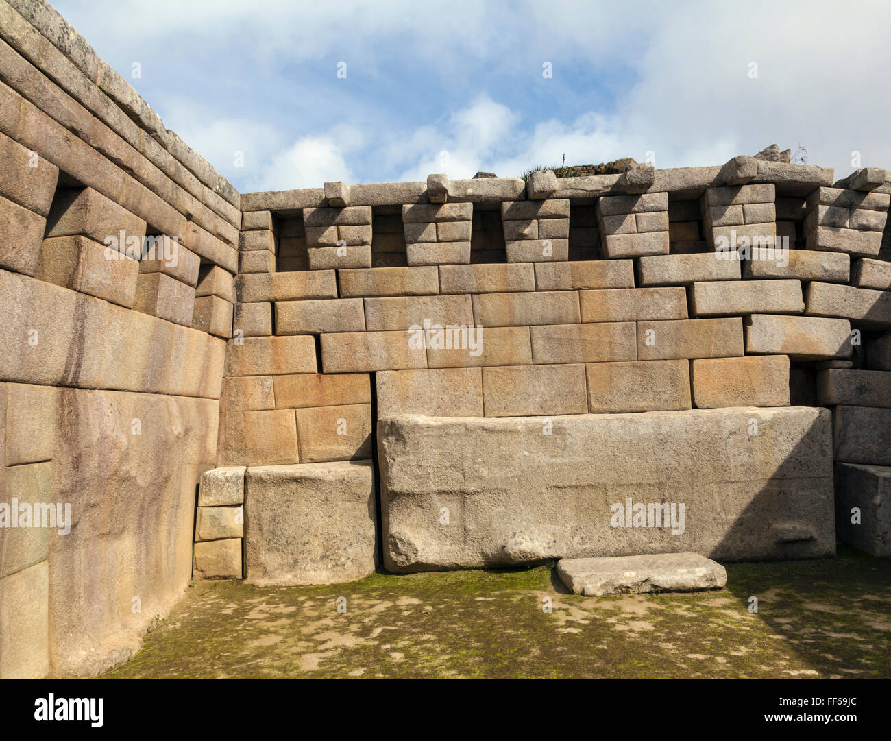 Machu picchu stone wall hi-res stock photography and images - Alamy
