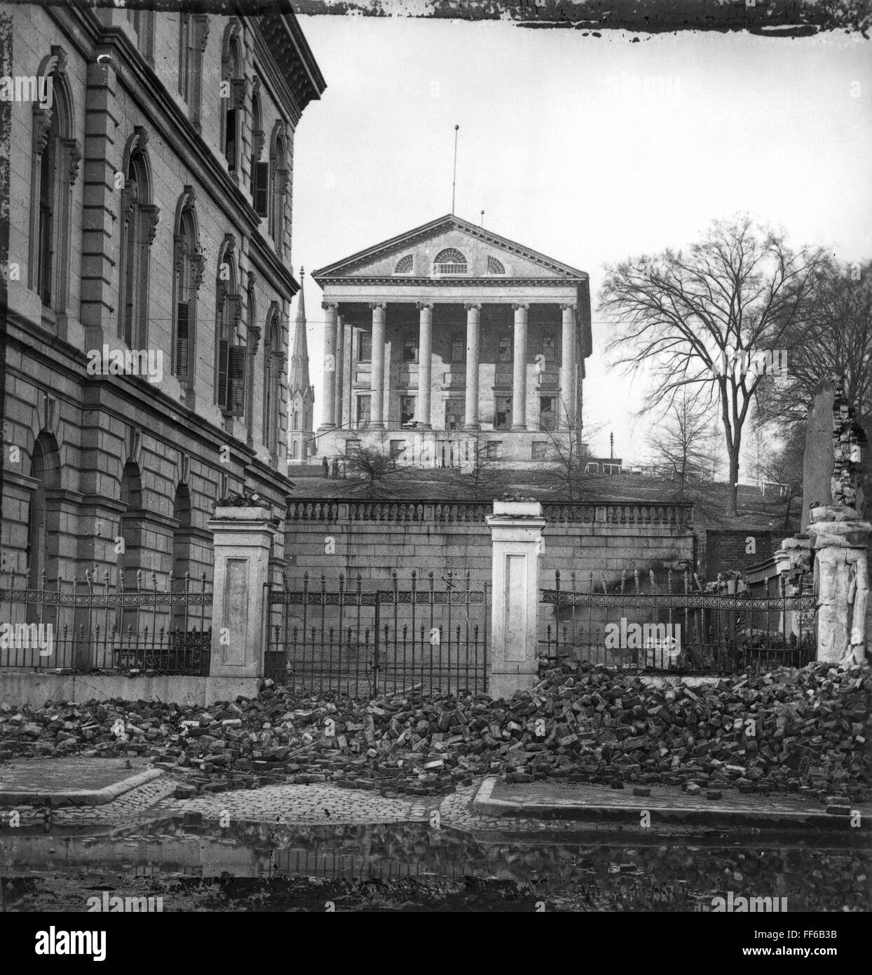 CIVIL WAR: RICHMOND, 1865. /nView of the Capitol building (center) and ...