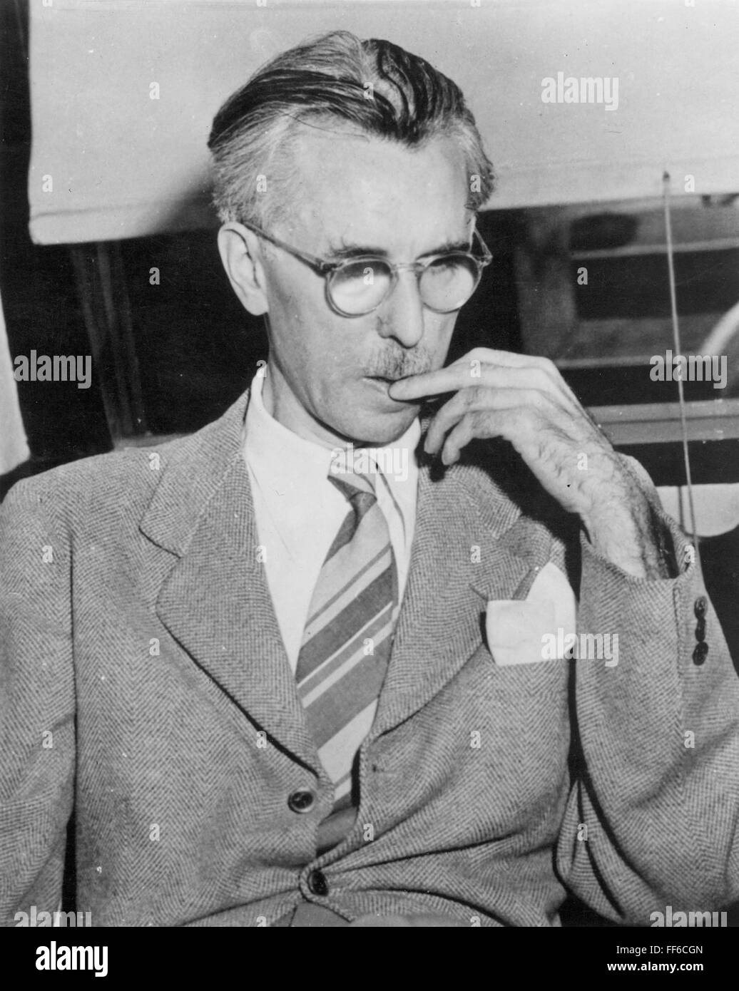 JAMES THURBER (1894-1961). American artist and writer Stock Photo - Alamy