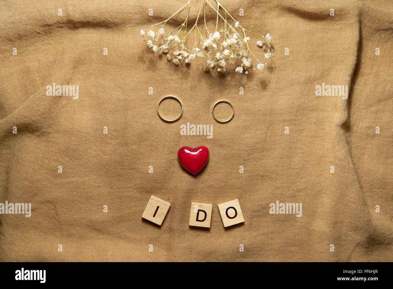 Wooden letters spelling I do Stock Photo - Alamy