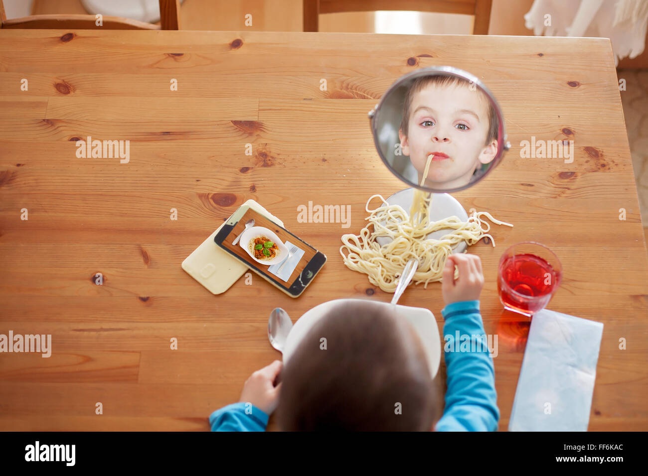 Funny mirrors hi-res stock photography and images - Alamy