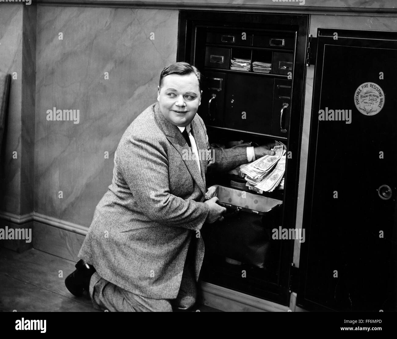 ROSCOE 'FATTY' ARBUCKLE /n(1887-1933). American cinema actor in ...