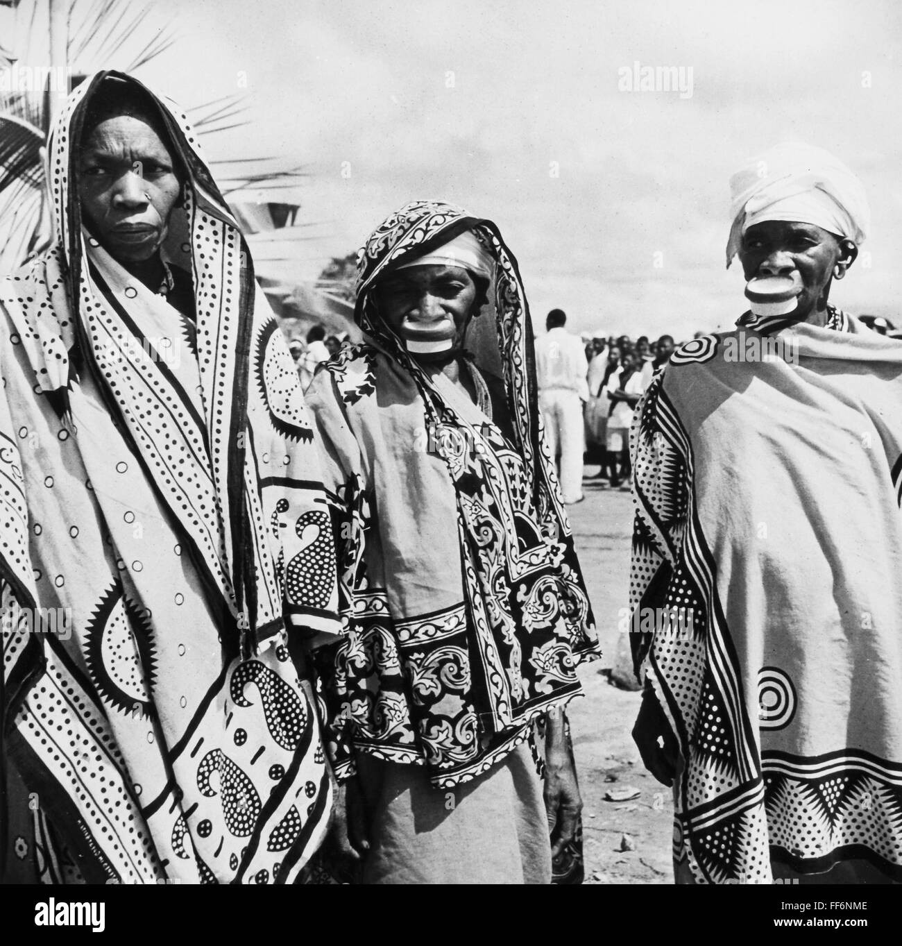 TANZANIA: MAHONDE WOMEN. /nWomen of the Mahonde tribe in the Newala ...