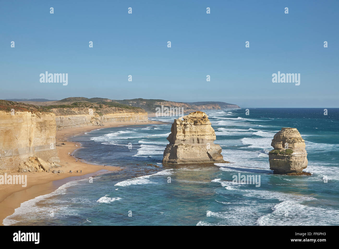 Twelve Apostles, Gog and Magog sea stacks near the Gibson Steps along ...