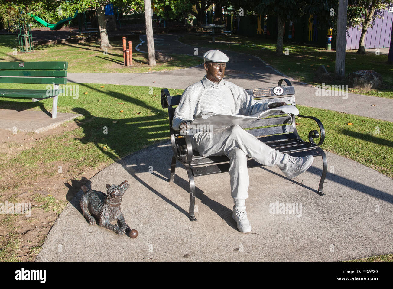 Public Sculpture "Barry - A Kiwi Bloke" by Sculptor Donald Paterson ...