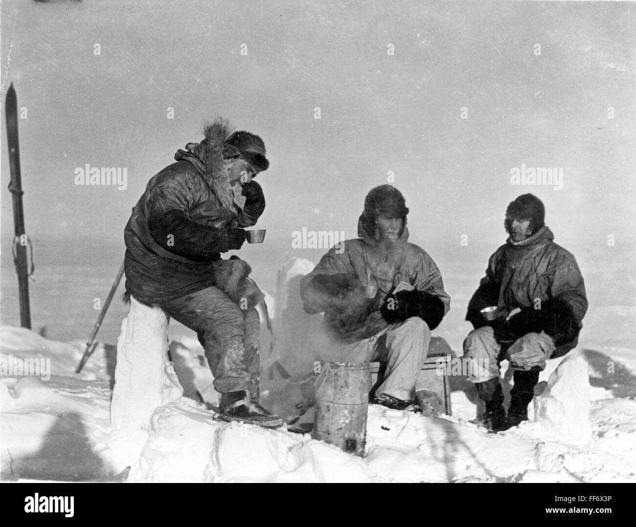 American antarctic explorer hi-res stock photography and images - Alamy
