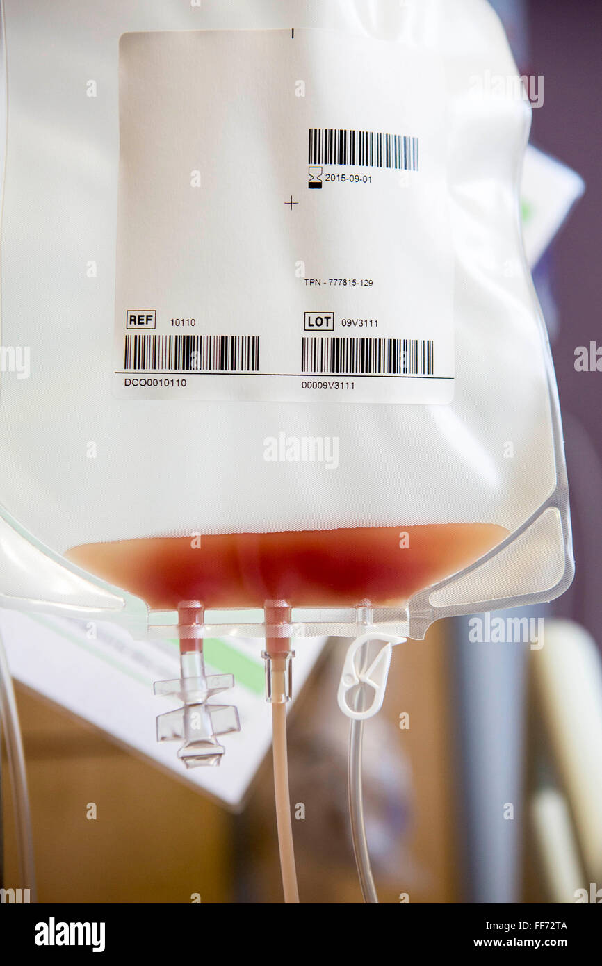 Intravenous bag cancer hi-res stock photography and images - Alamy