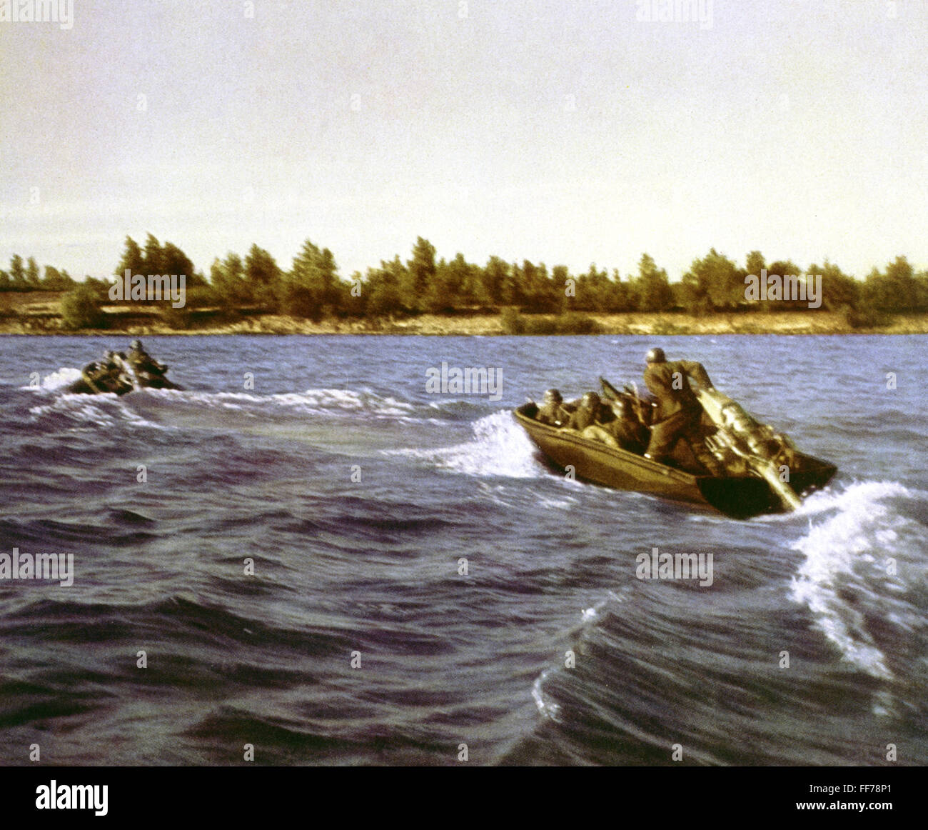 Assault boats hi-res stock photography and images - Alamy