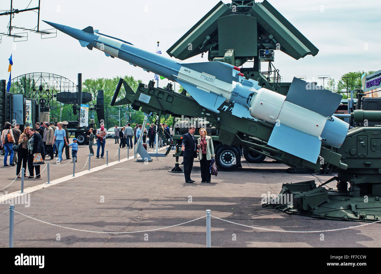 Mobile anti aircraft platform hi-res stock photography and images - Alamy