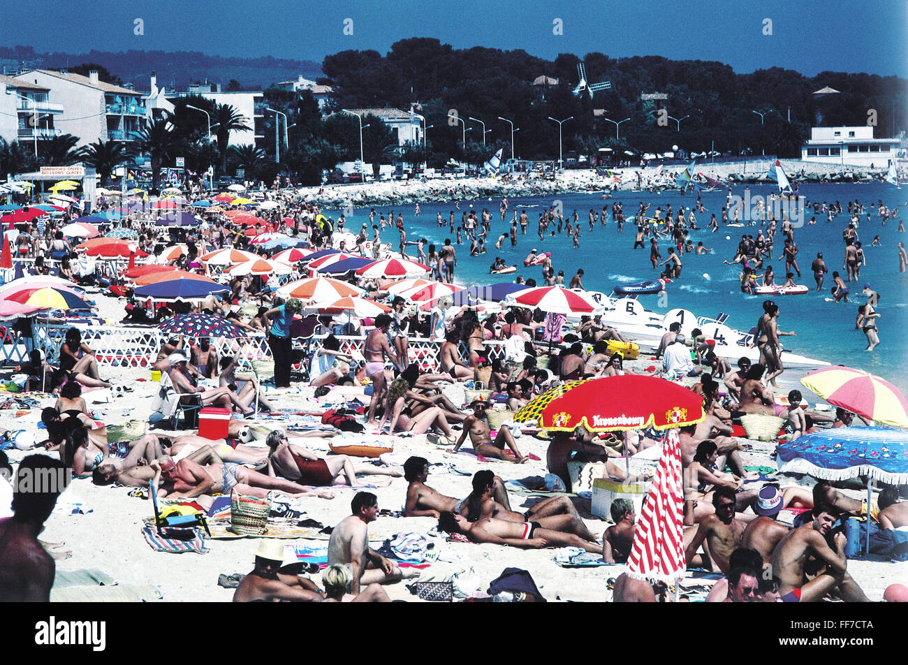 Beach vacation 1980s hi-res stock photography and images - Alamy